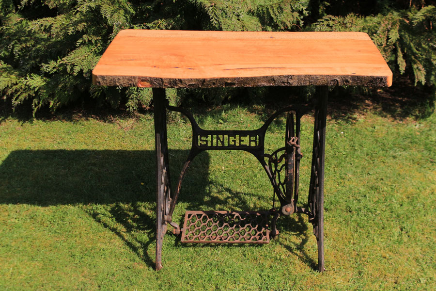 Singer Table | kestrel